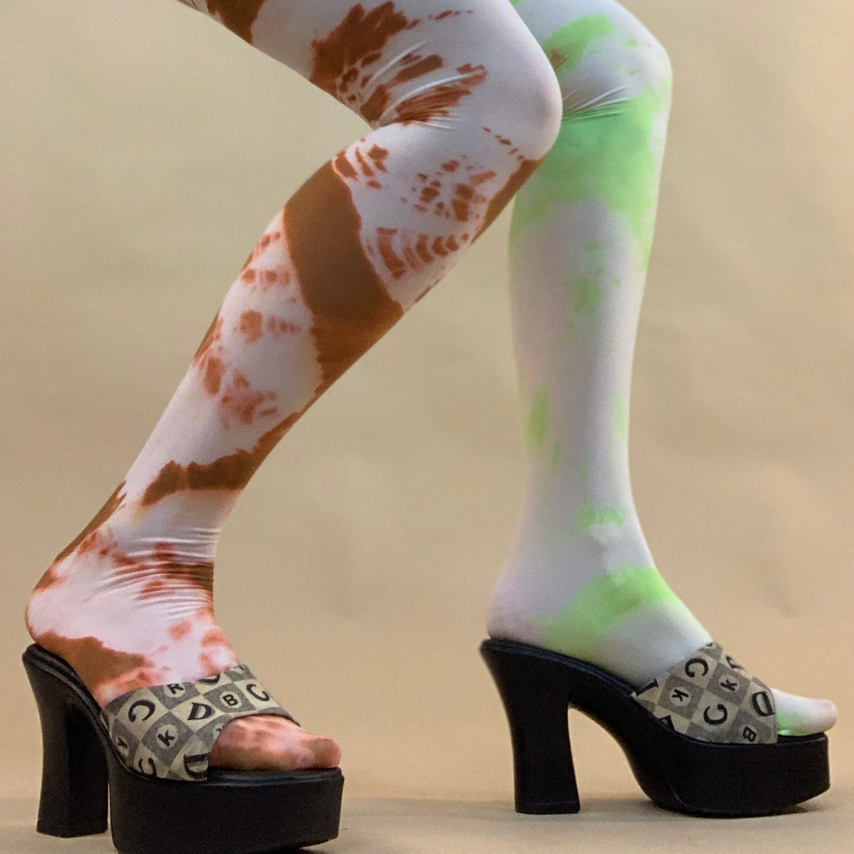 Recycled chocolate acid drama tights – Shop Journal Vintage