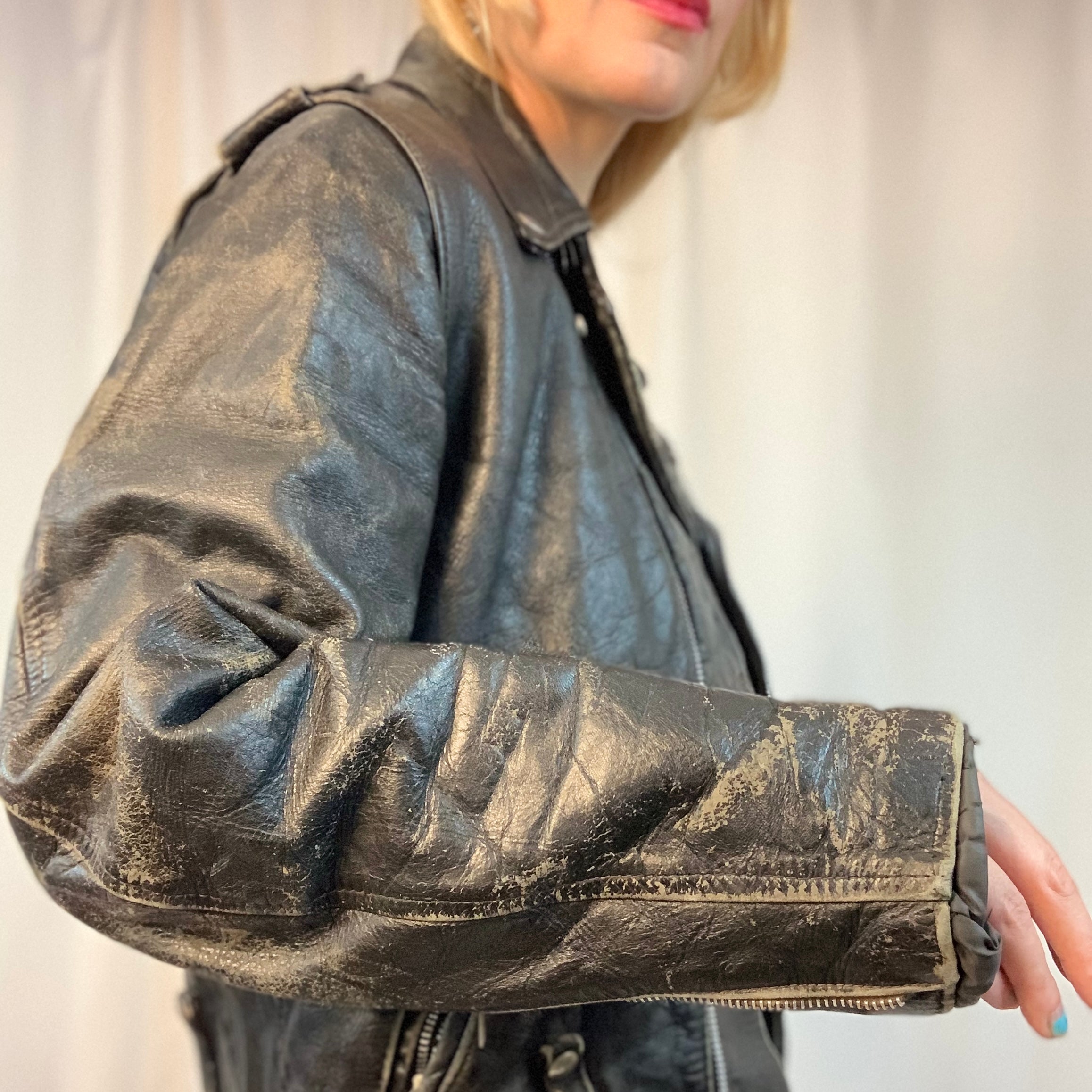 80's leather motorcycle jacket – Shop Journal Vintage 80's leather motorcycle jacket – Shop Journal Vintage